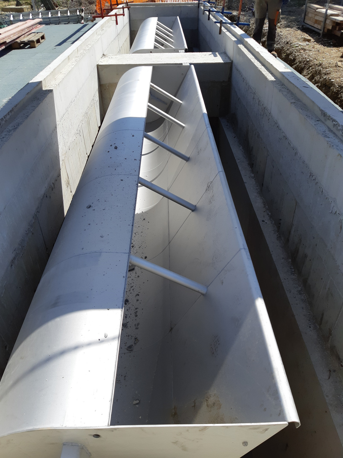 Auget basculant, flot de chasse, vague déferlante : Hydroconcept